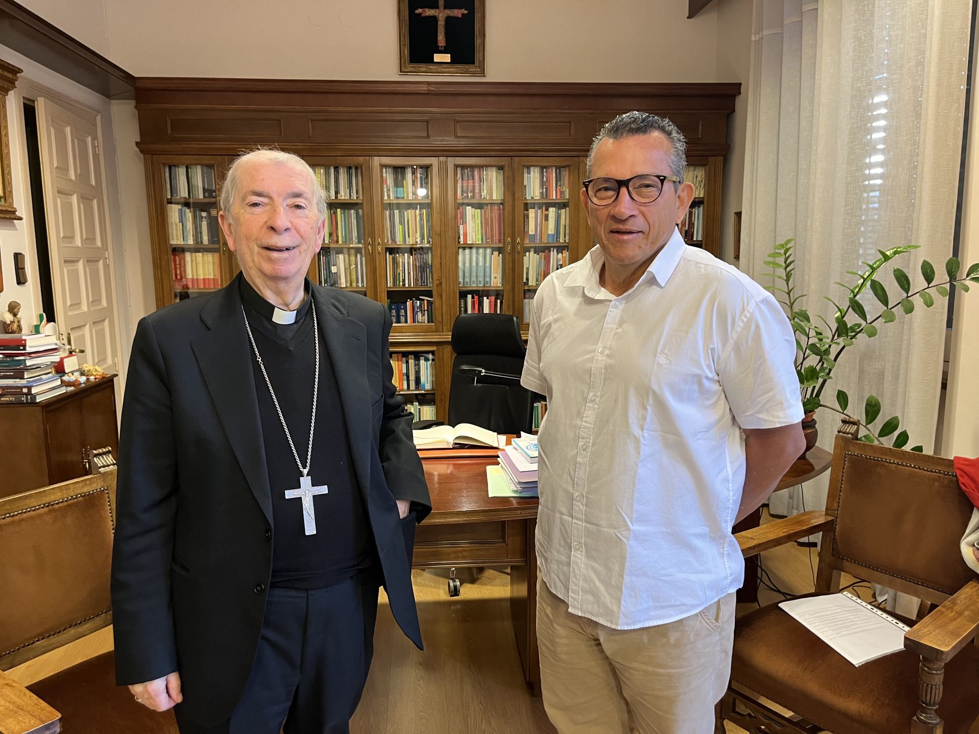 Incorporació d’un sacerdot colombià - Catalunya Cristiana